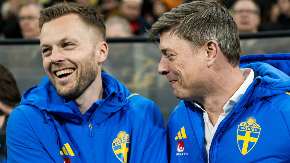 Fotboll: Klart: Sebastian Larsson fortsätter i landslaget ...
