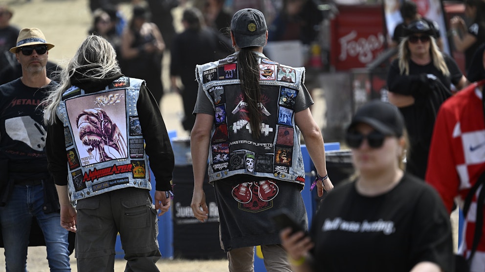 BILDEXTRA: Publik, artister och band på Sweden Rock Festival 2024 | SVT Nyheter