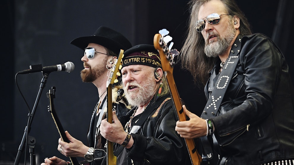 BILDEXTRA: Publik, artister och band på Sweden Rock Festival 2024 | SVT Nyheter