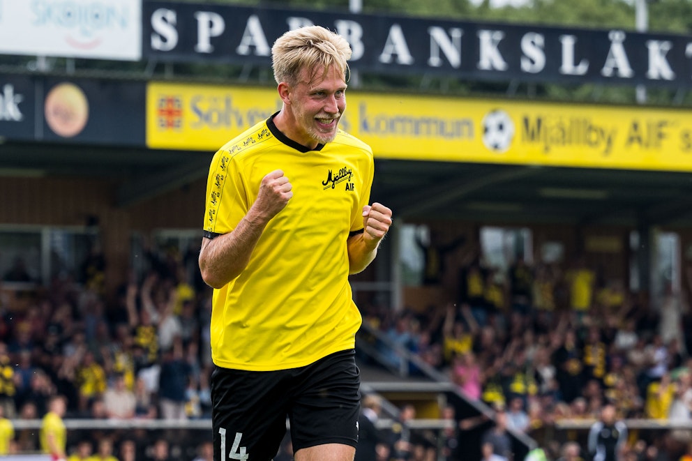 Fotboll: Herman Johansson ersätter Emil Holm i landslagstruppen – Följ allt från herrlandslaget ...