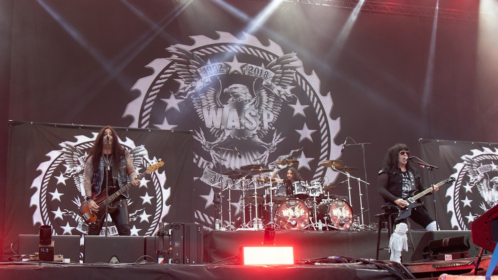 BILDEXTRA: Publik, artister och band på Sweden Rock Festival 2024 | SVT Nyheter