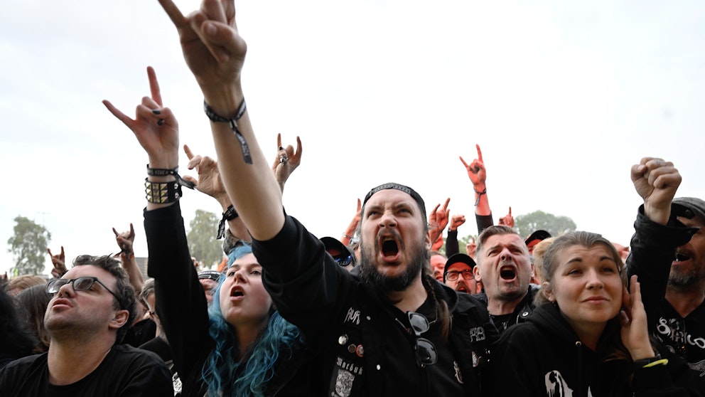 BILDEXTRA: Publik, artister och band på Sweden Rock Festival 2024 | SVT Nyheter