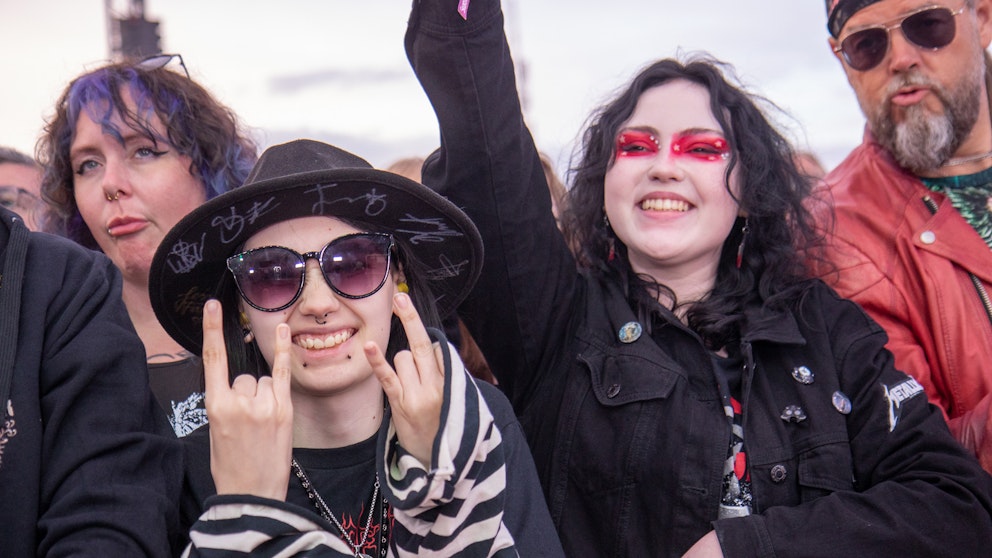 BILDEXTRA: Publik, artister och band på Sweden Rock Festival 2024 | SVT Nyheter