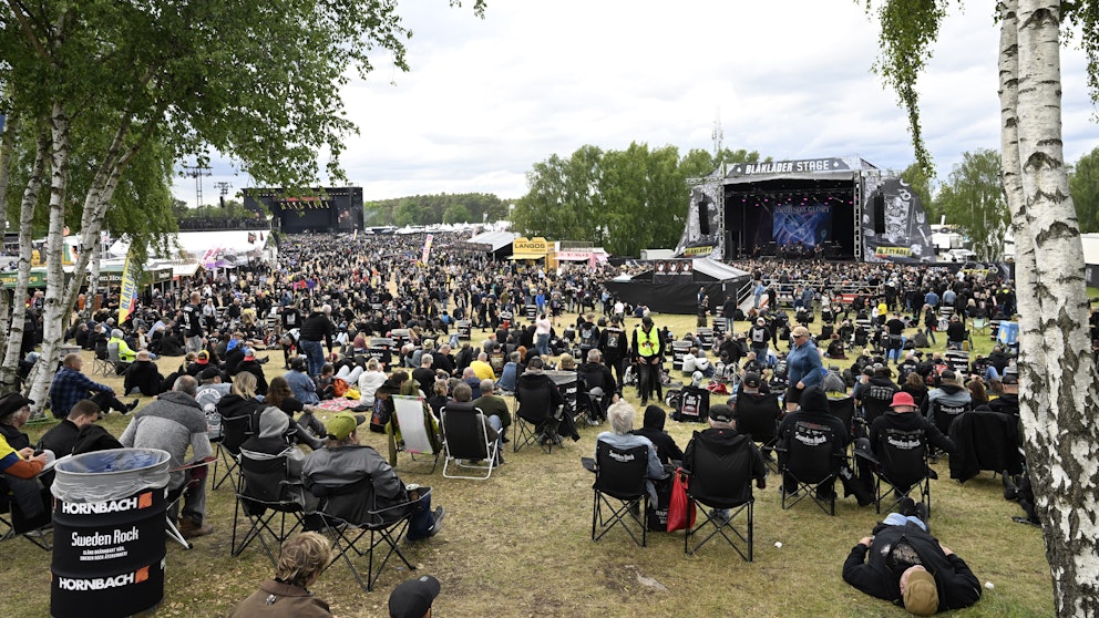 BILDEXTRA: Publik, artister och band på Sweden Rock Festival 2025 | SVT Nyheter