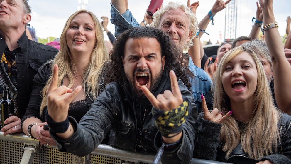 BILDEXTRA: Publik, artister och band på Sweden Rock Festival 2024 | SVT Nyheter