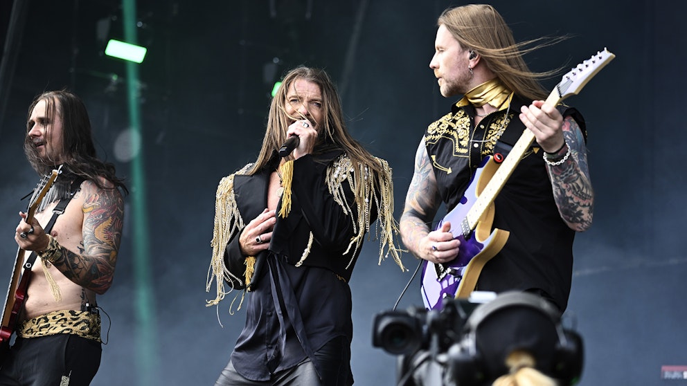 BILDEXTRA: Publik, artister och band på Sweden Rock Festival 2024 | SVT Nyheter