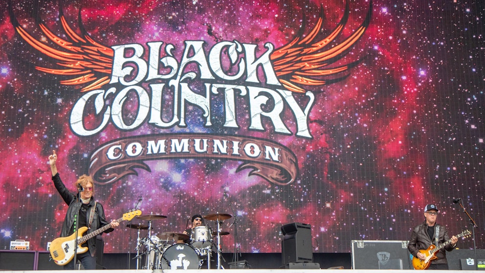 BILDEXTRA: Publik, artister och band på Sweden Rock Festival 2025 | SVT ...